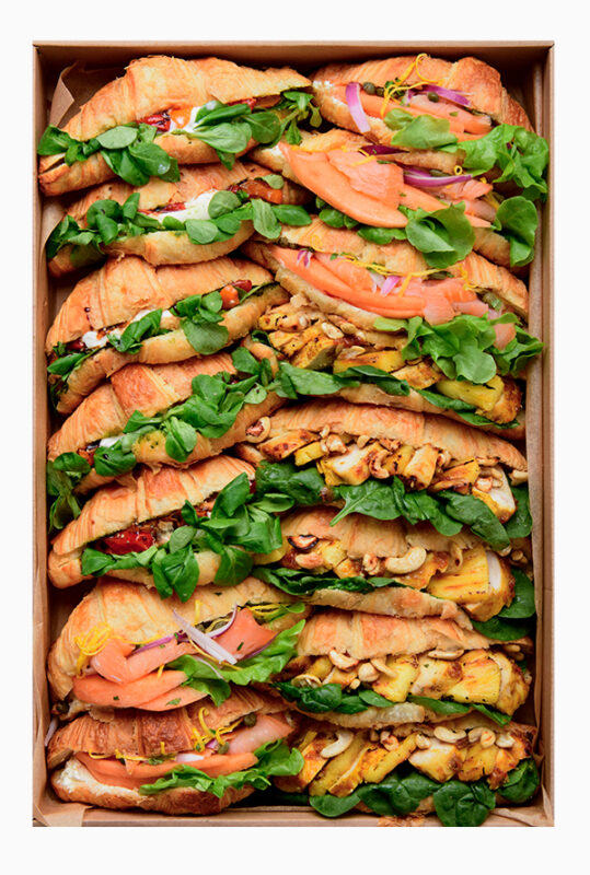 Croissant Box Premium 1 - Yummy Catering - Party Box